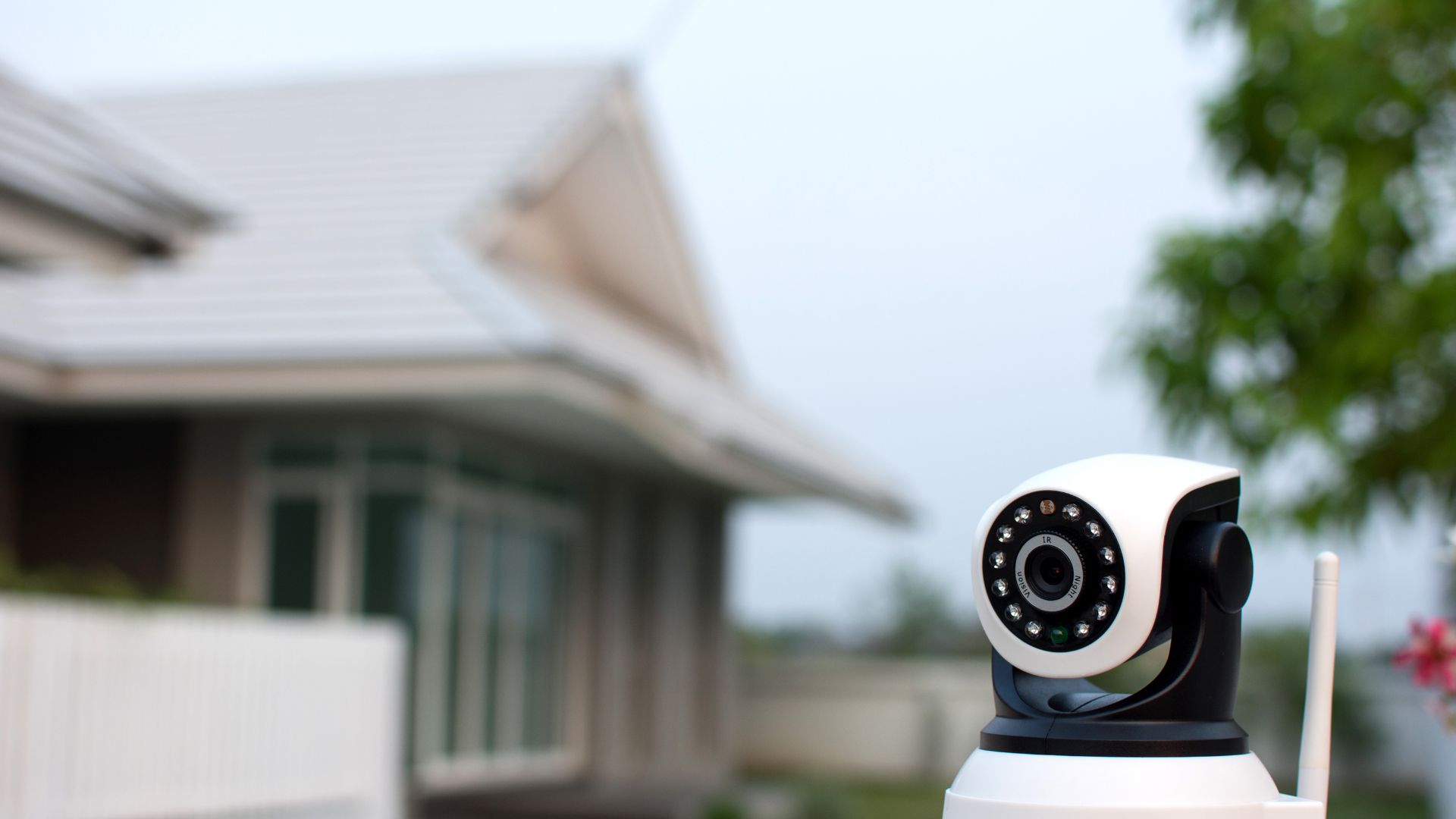 A Look At The Best Home Security Camera Types - IROYAL